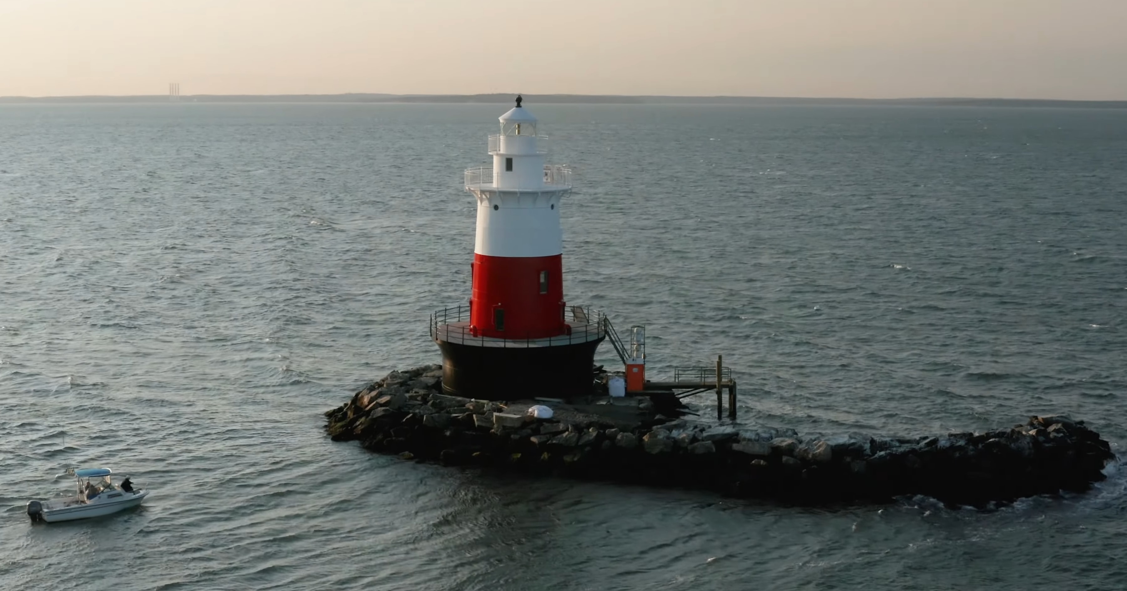 Donate Now | Greens Ledge Light Preservation Society