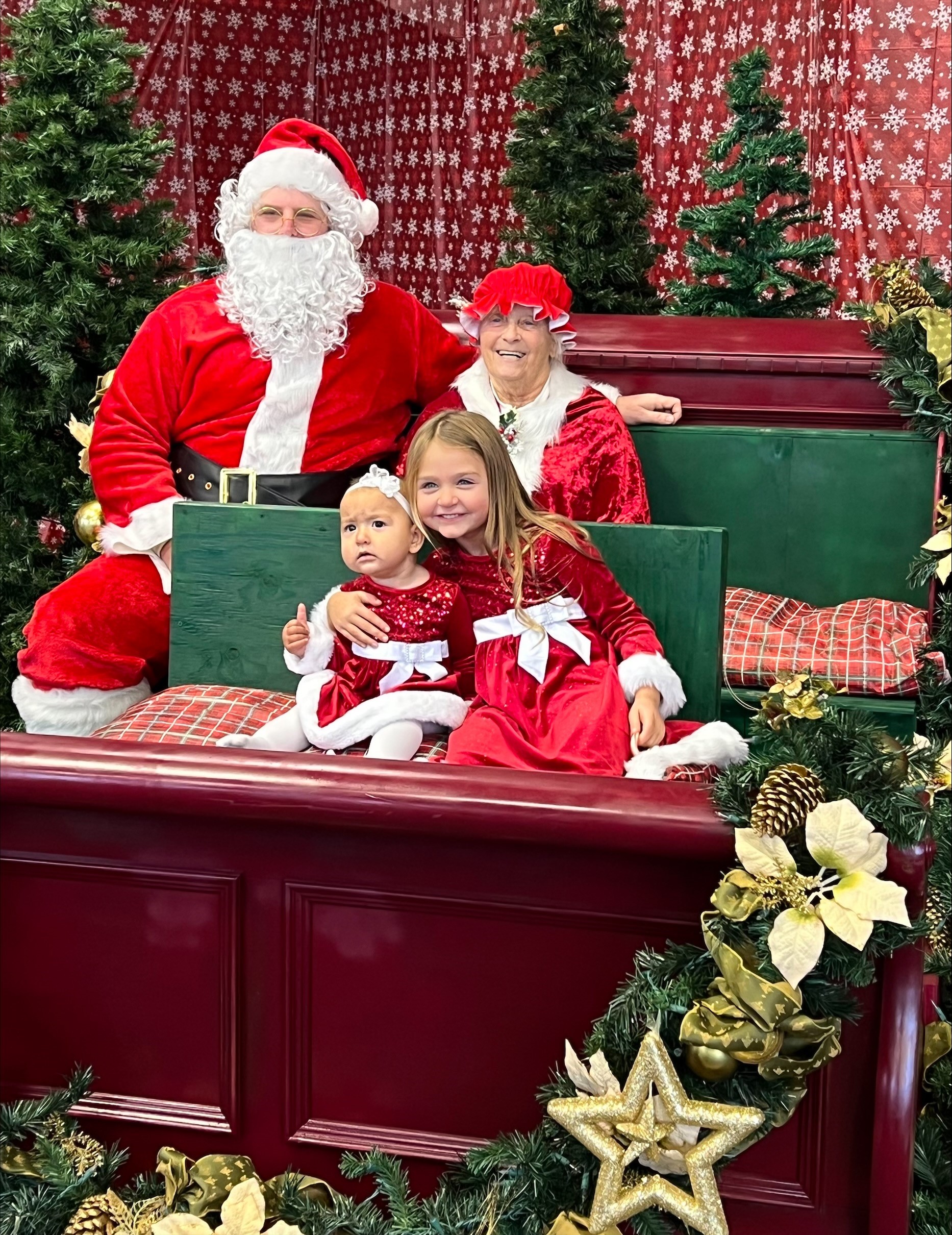 Santa and Mrs Claus Photos 2023 by Horses Guiding Humans Foundation